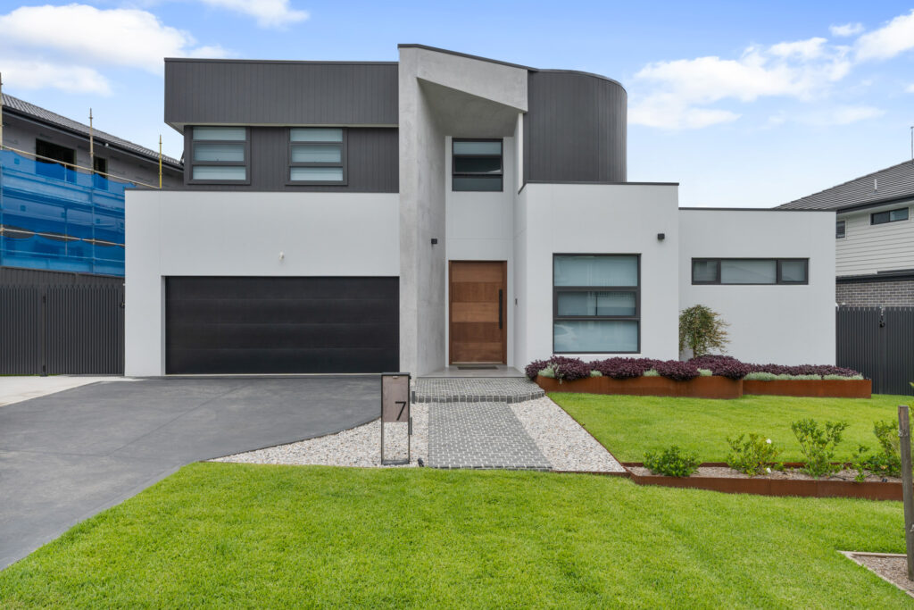 Luxurious 5 Bedroom Home Design - Pinnacle by King Homes NSW